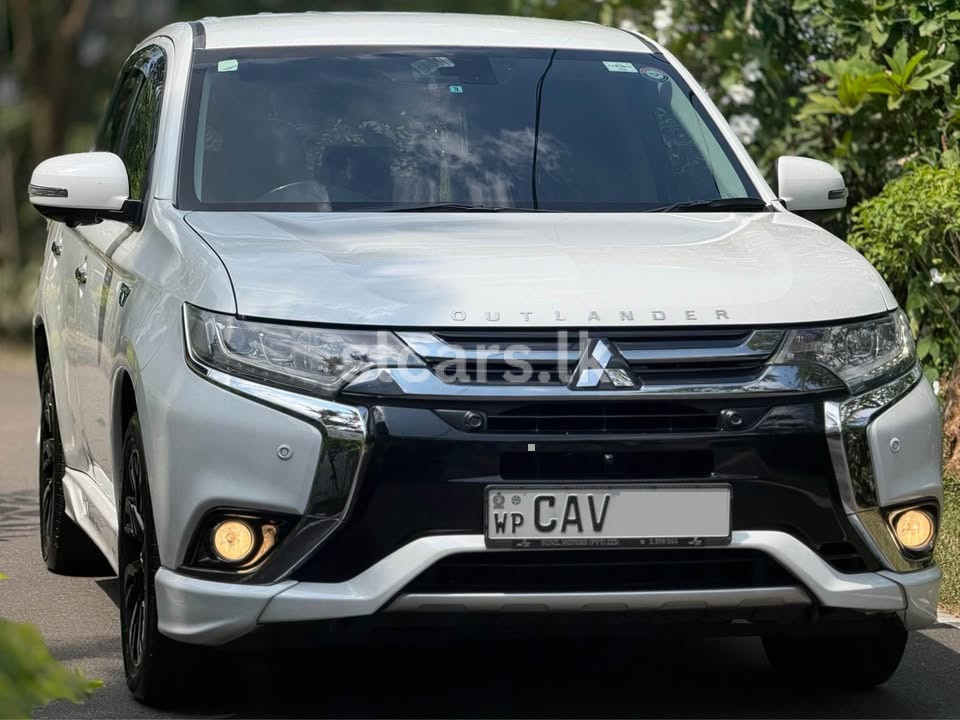 SL CARS (PVT) LTD | Mitsubishi Outlander